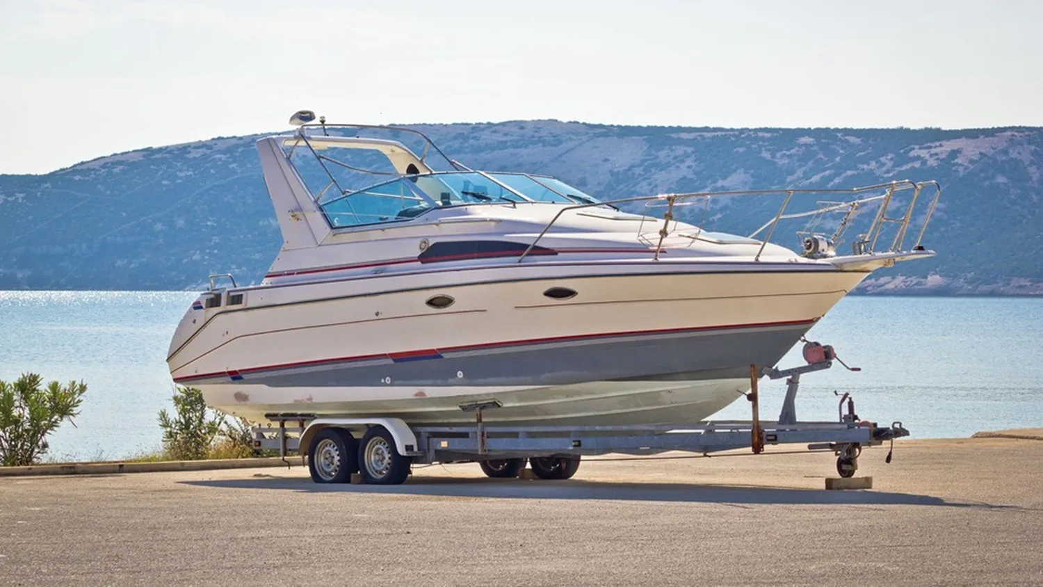 Top 5 Features to Look for in a High-Quality Custom Boat Trailer ...